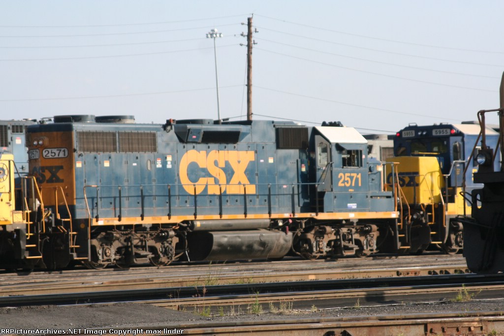 CSX 2571